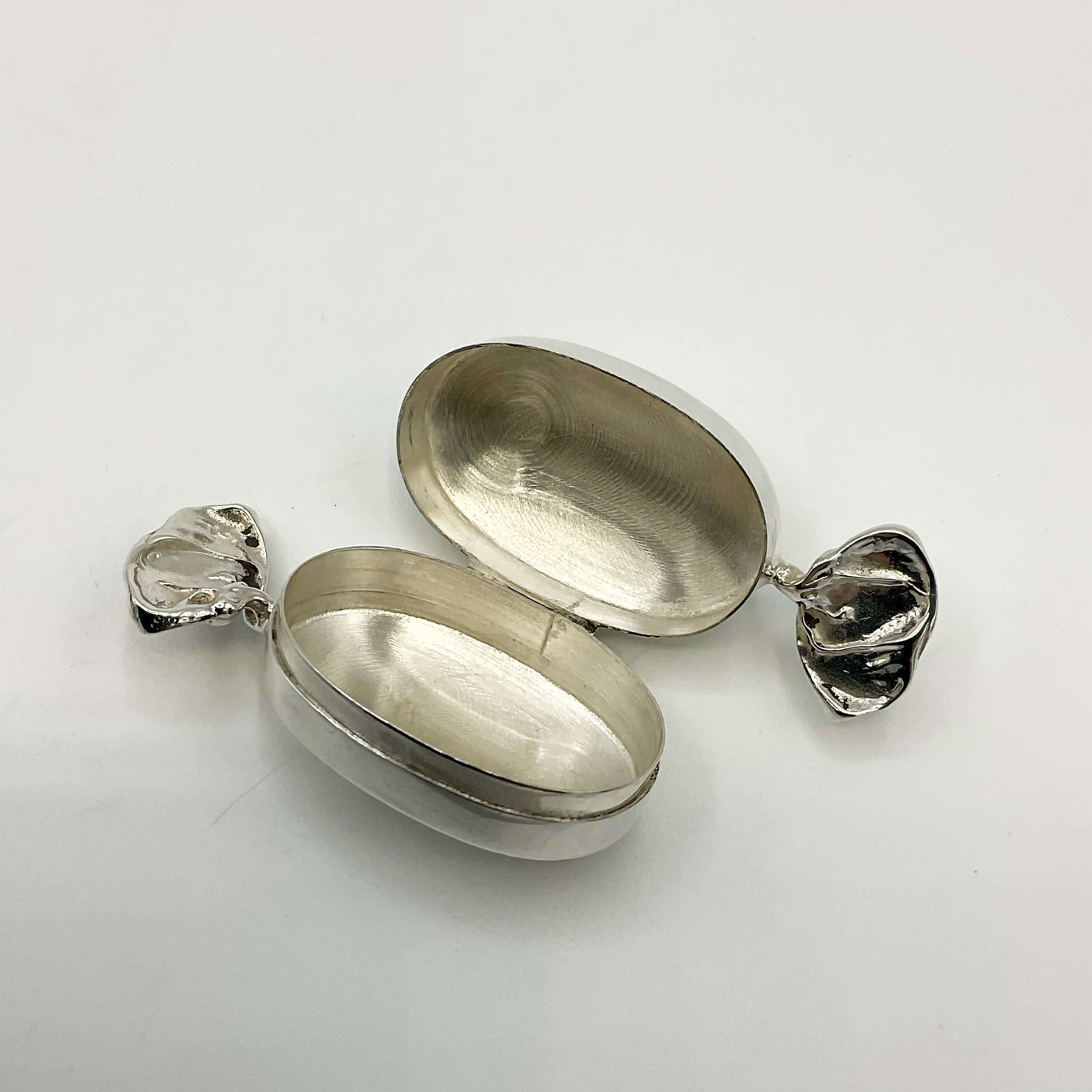 Vintage Sterling Silver Sweet Pill Box – Beeches Vintage