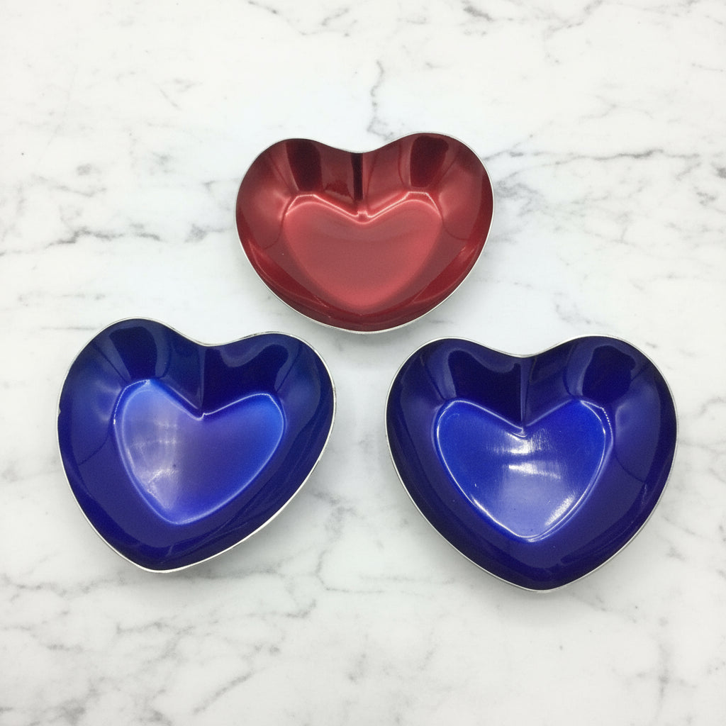 Set of Three Heart Shaped Bowls – Beeches Vintage